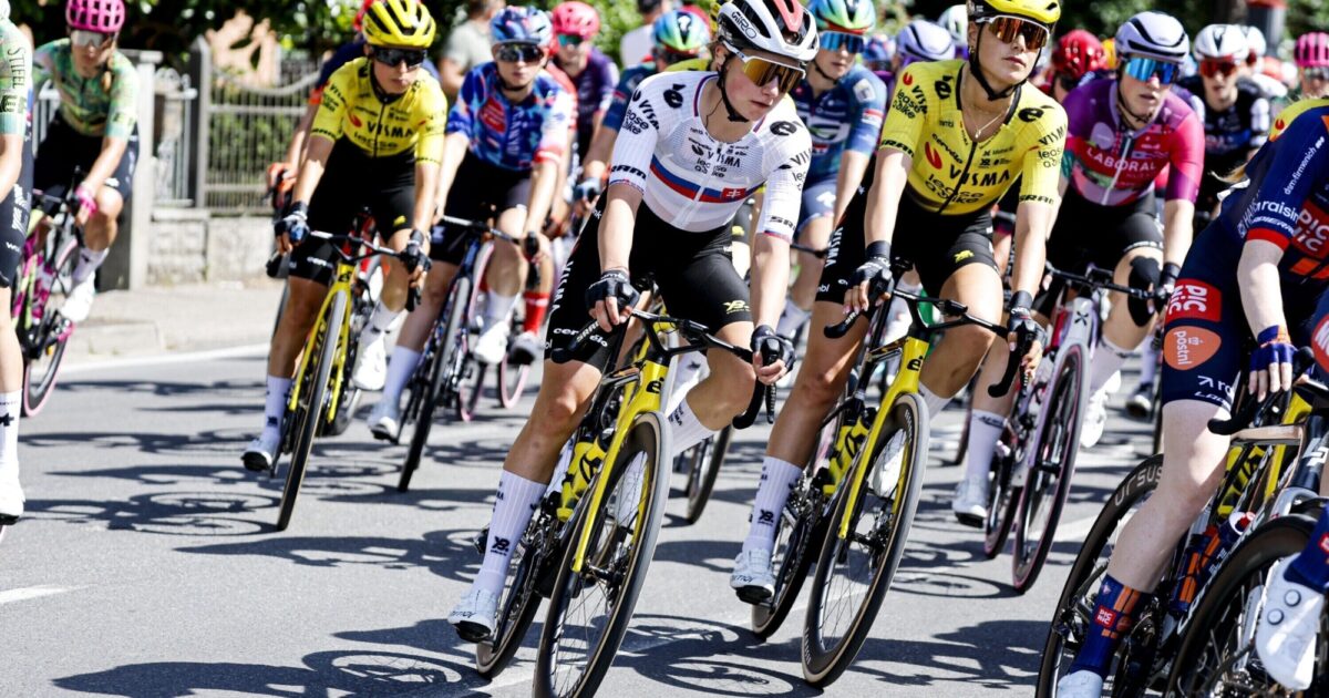 Team Visma | Lease a Bike | Nerveuze eerste etappe voor Team Visma